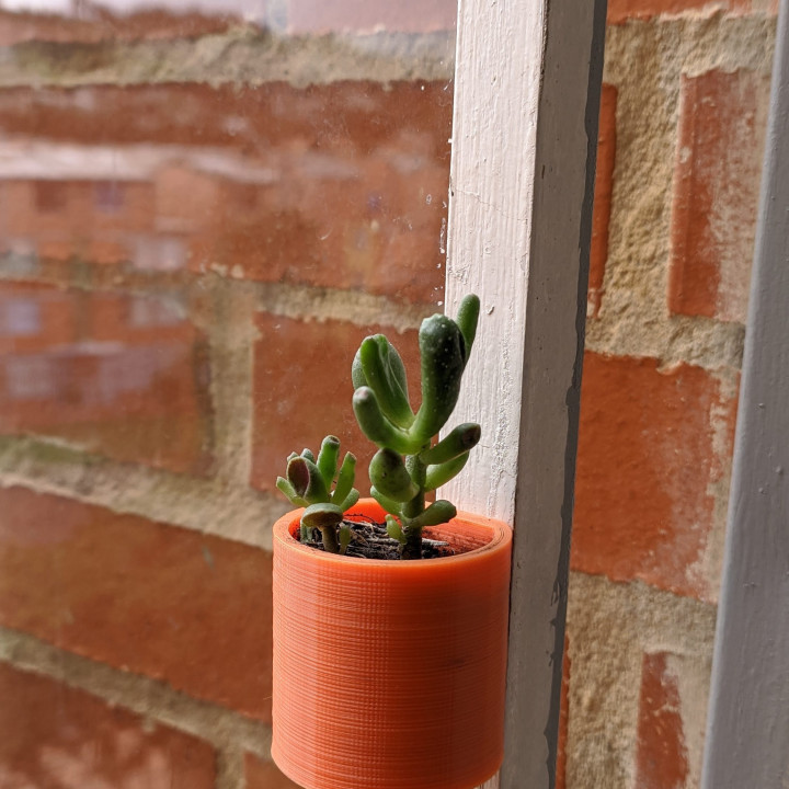 3D Printable Semi Circular Pot by ivan