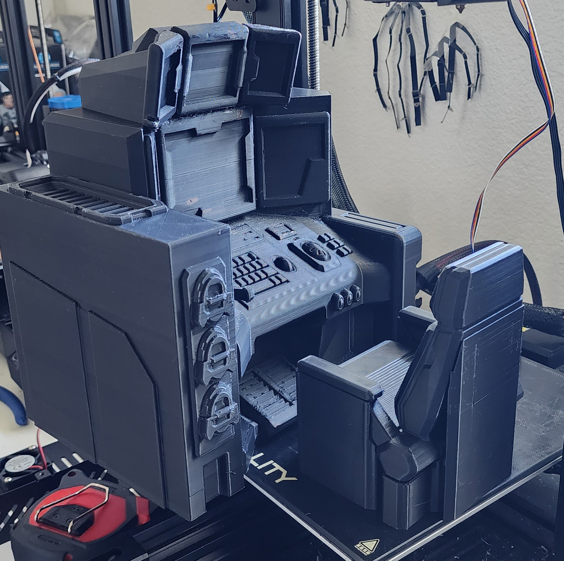 3D Printable Computer Station by 2nd Dynasty