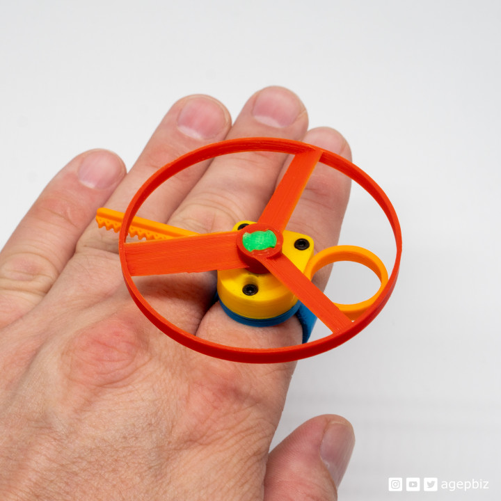 3D Printable Pull Copter Finger Ring by Stian Ervik Wahlvåg