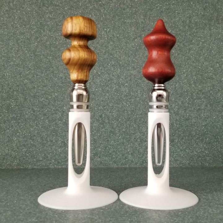 3D Printable Bottle Stopper Display Stand by Wyatt