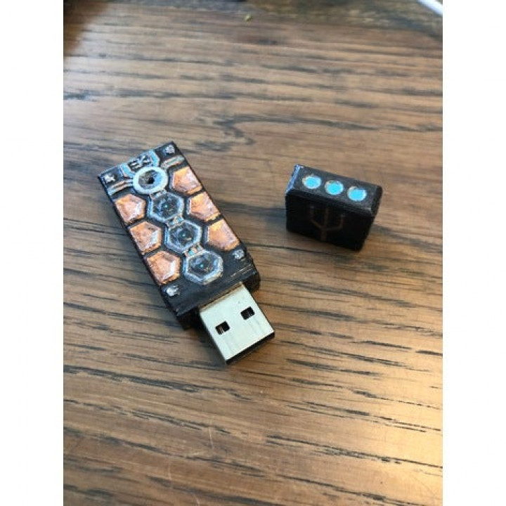3D Printable USB stick cover for swivel USBs by EK Design Lab