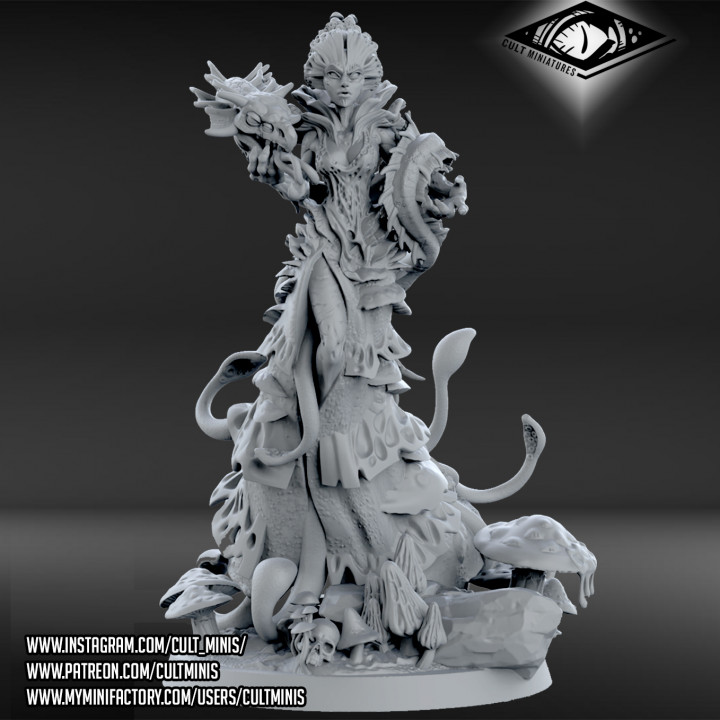 3D Printable Fungus Queen by Cult Miniatures