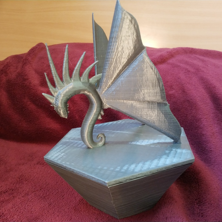 3D Printable Dragon guided hexa-box by Levente Bálint