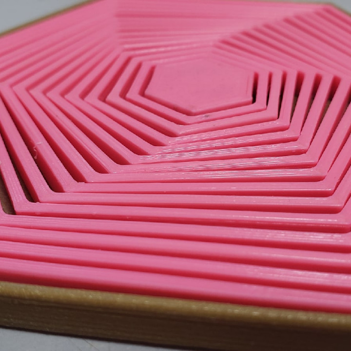 3D Printable Concentric Hexagon - Desktop toy by Frederico David Sena
