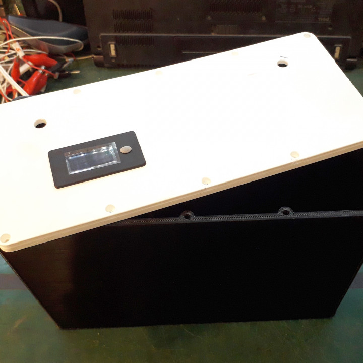 3D Printable Leaf 12V battery box by Paul Kennett