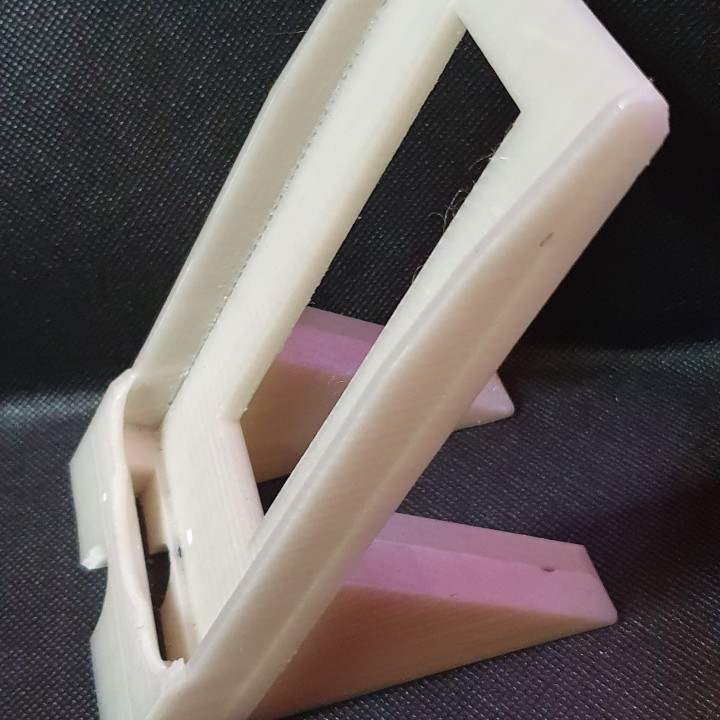 3D Printable Super simple Phone holder by Nick bolton