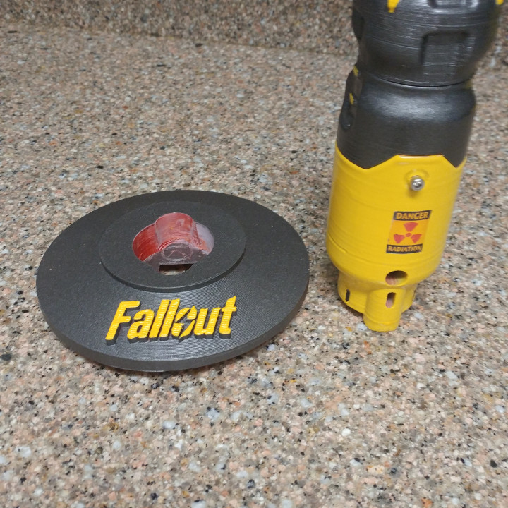 3D Printable Fallout Fusion Core Charger by James Underwood
