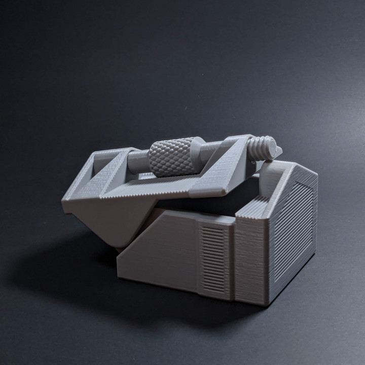 3D Printable Jupiter Box - print-in-place screw bolt closure! by ...