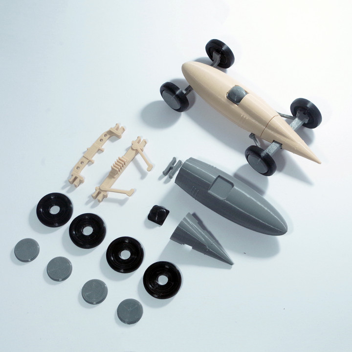 3D Printable Belly Tank Racer by PaladenDesign