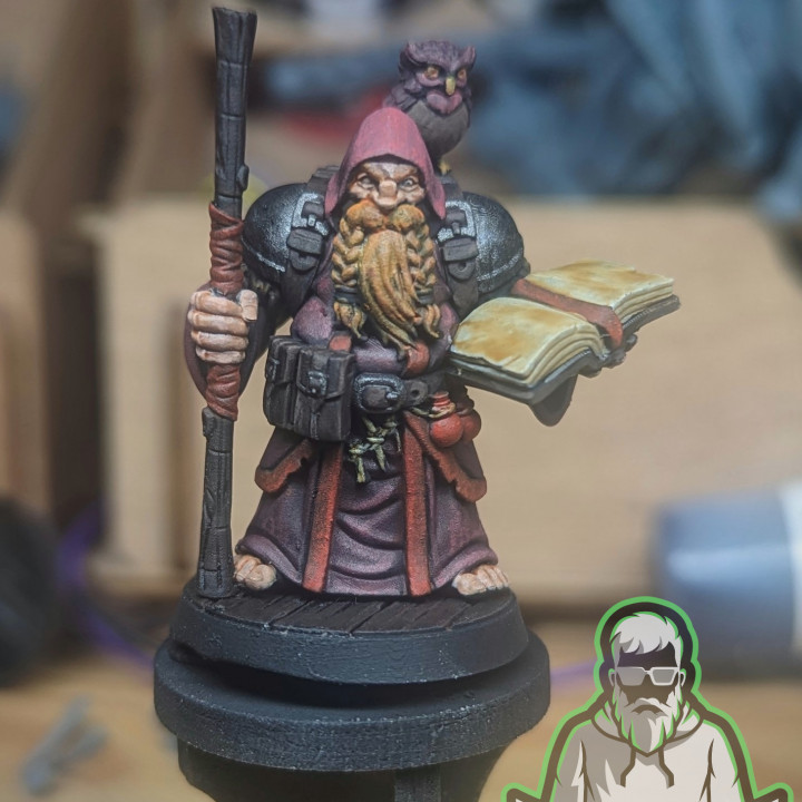 3D Print of Dramnir - Dwarf Wizard with owl - 32mm - DnD by klintkeown1