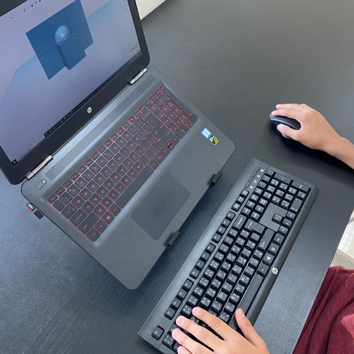 3D Printable Laptop Riser Stand by Almas Robotics