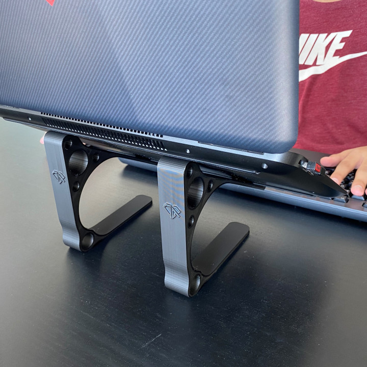 3D Printable Laptop Riser Stand by Almas Robotics