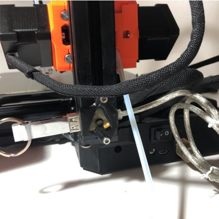 3D Printable Prusa Mini USB extension cord support by Andrea