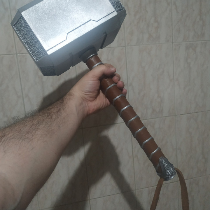 3D Printable Mjolnir accurate to Thor Ragnarok and Endgame by Leandro ...