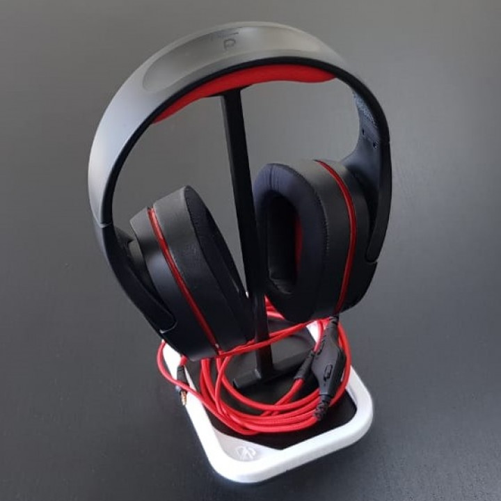3D Printable Headset stand by Almas Robotics