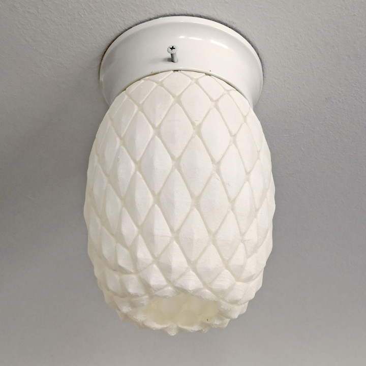 3D Printable Pineapple Light Cover by edditive