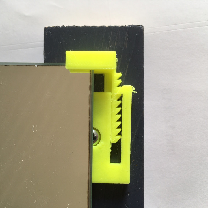 3D Printable Mirror mounting system by Martijn Leisink