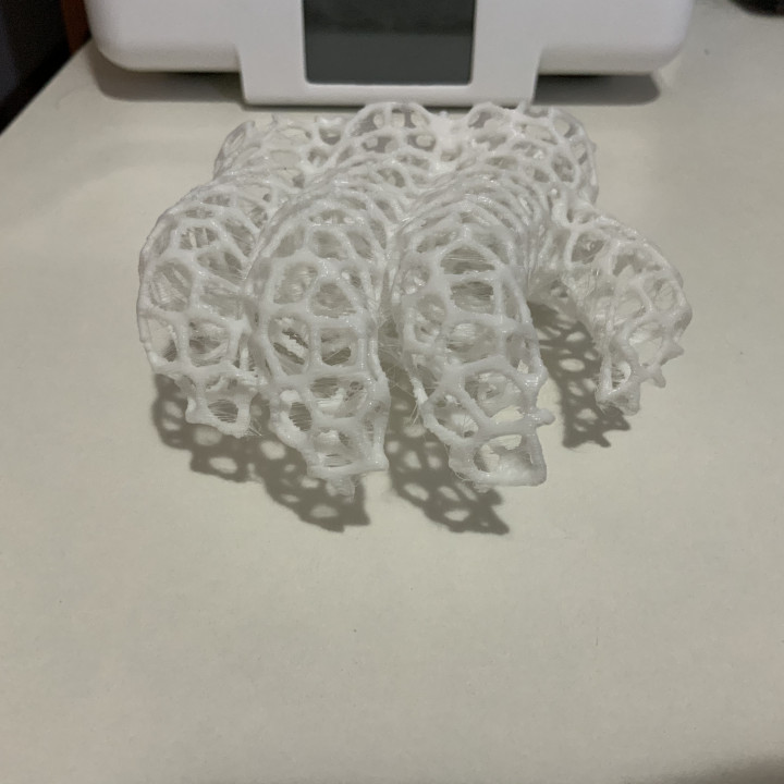 3D Printable Right Hand Voronoi by MOSF