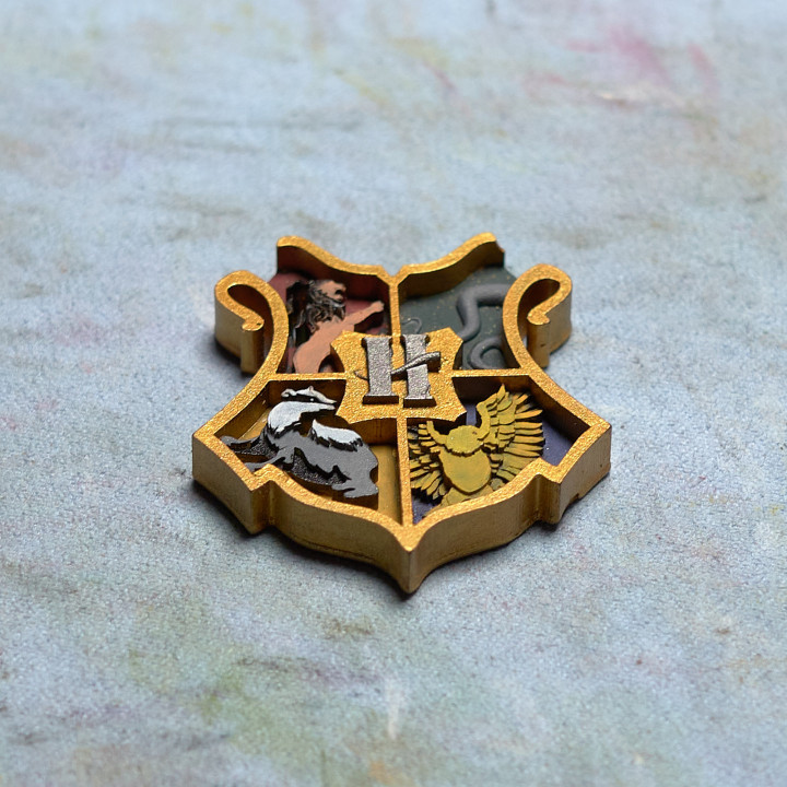 3D Print of Hogwarts Shield by Nightiscold