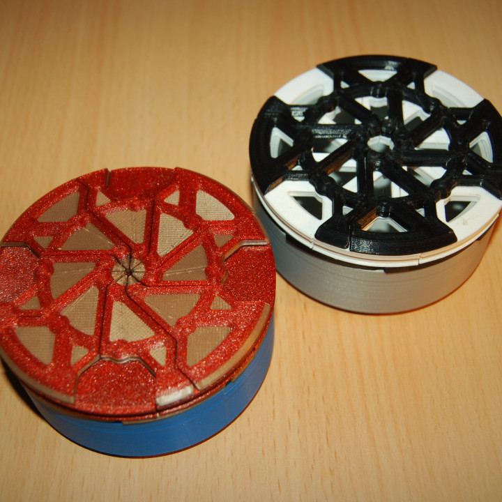 3D Printable Octobox V2 Improved Lid by Brien Allison