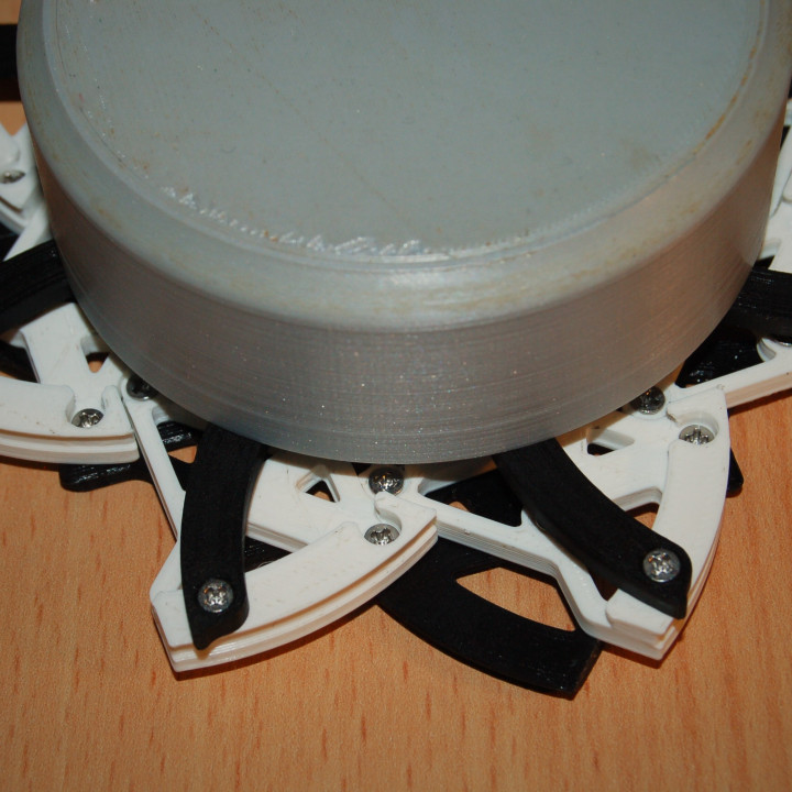 3D Printable Octobox V2 Improved Lid by Brien Allison