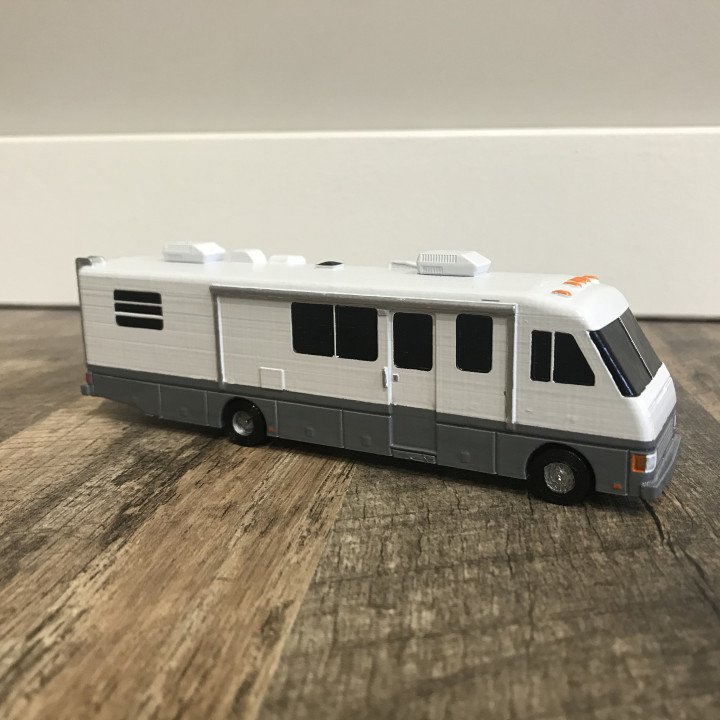 3D Printable 90s Pace Arrow Motorhome 1/64 Scale by Build It Better