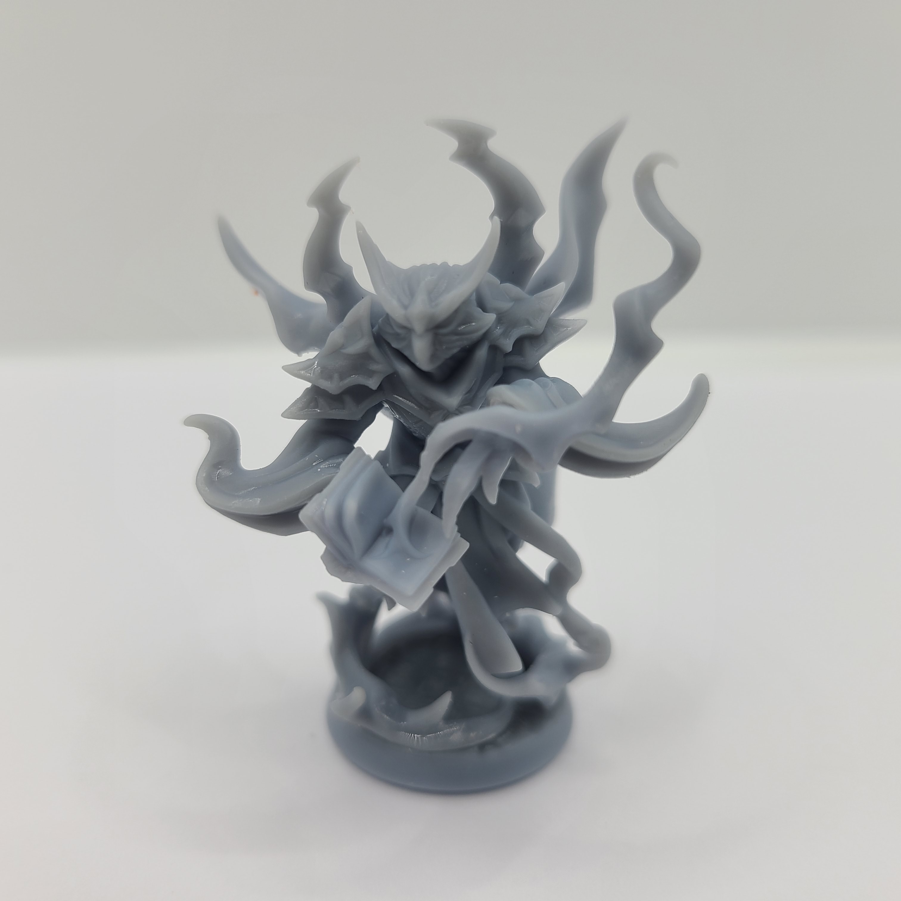 3D Printable Eye-Cult Gryphkin (Presupported) by Artisan Guild