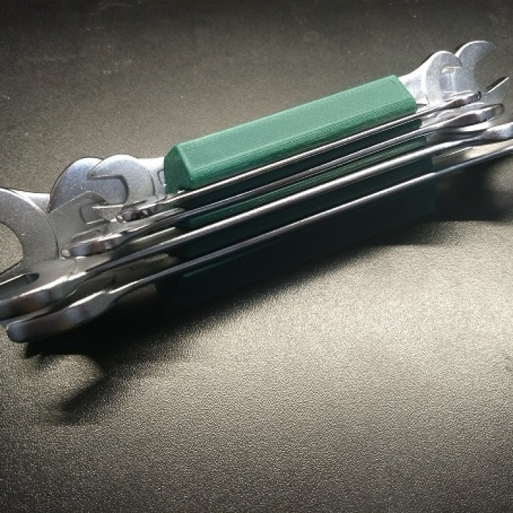 3D Printable Wrench Holder by Ignacio
