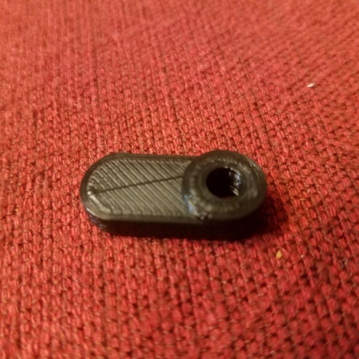 3D Printable Window Screen Clip by cu de vaca