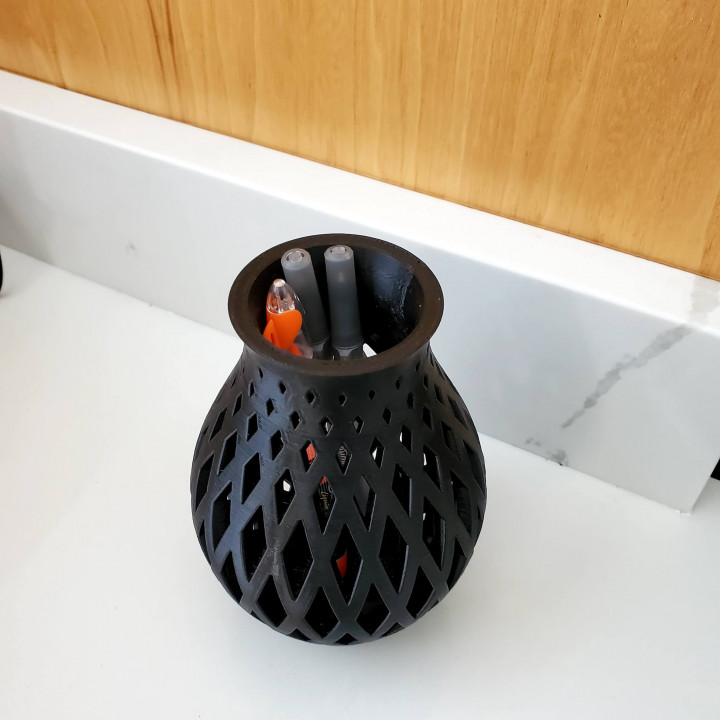 3D Printable Simple Geometric Pencil Cup by Jon