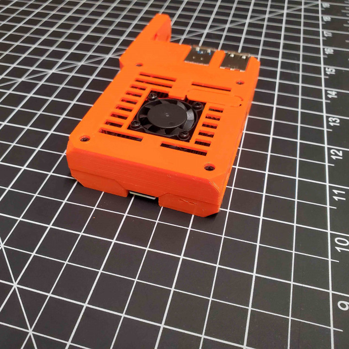 3D Printable Raspberry Pi4 case for Prusa MK3 - Remix by Nathan Ringham