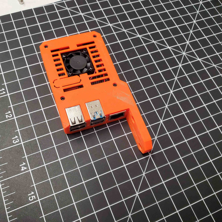 3D Printable Raspberry Pi4 case for Prusa MK3 - Remix by Nathan Ringham