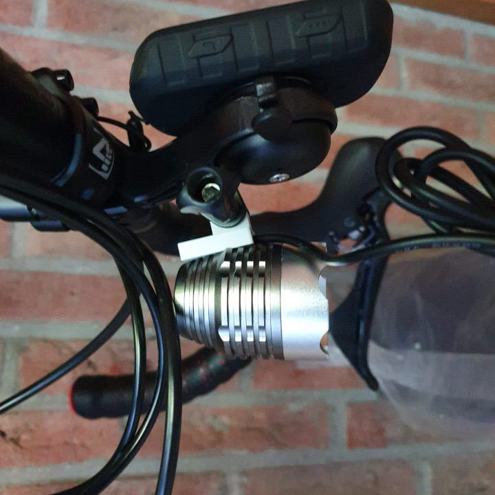 3D Printable T6 LED Bike light fixture for GoPro by Marc Hooghiemstra