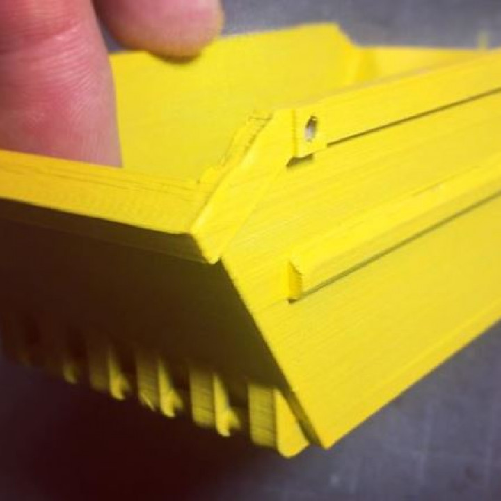 3D Printable Mini Skip by Adam Barnsley