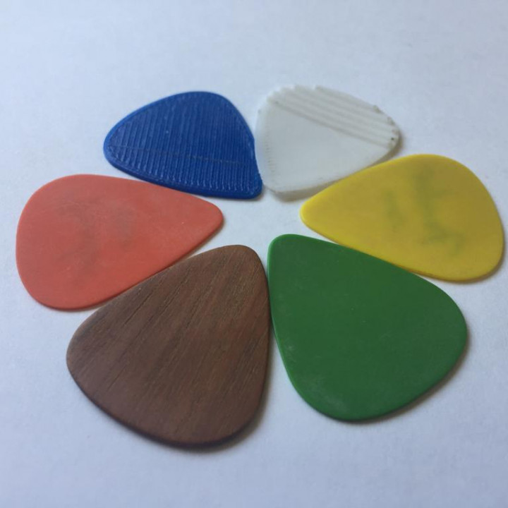 3D Printable Guitar pick set by Fran Zucal H.