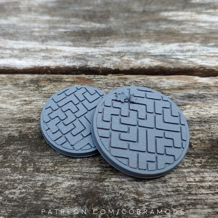 3D Printable Interlocking Brick with Sakura Blossoms Base (2 Sizes) by ...