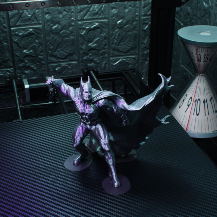 3D Printable Batman on a roof Support Free Remix by iczfirz