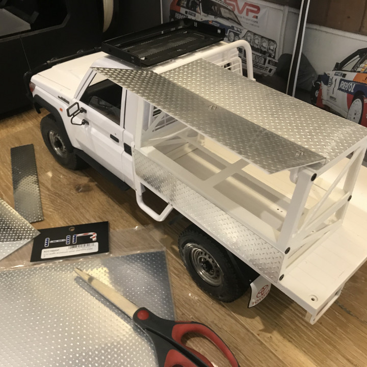 3D Printable Canopy Frame for the Killer Body Toyota LC70 by Knight Customs