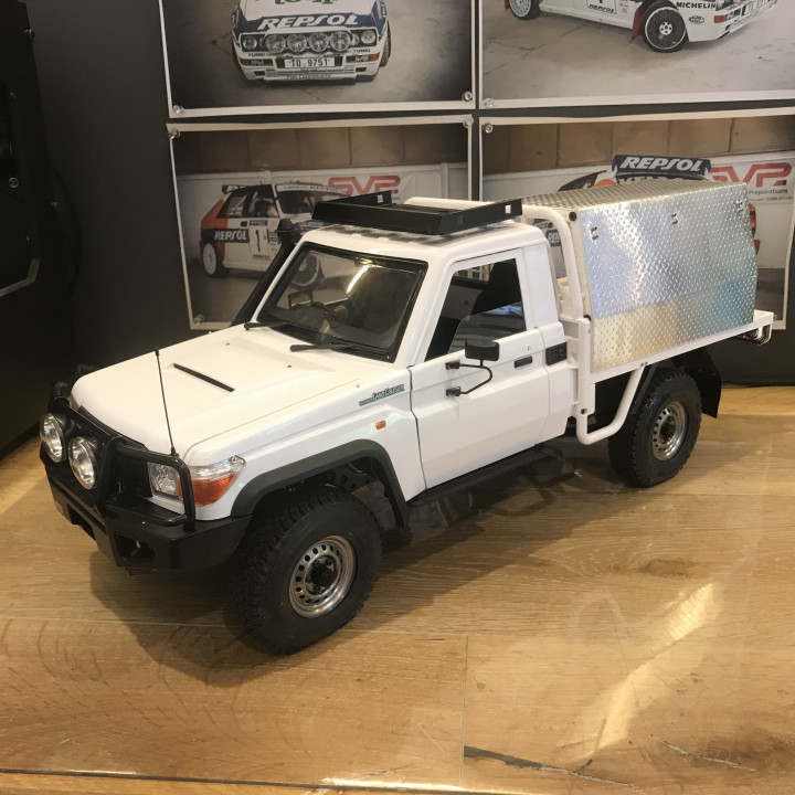 3D Printable Canopy Frame for the Killer Body Toyota LC70 by Knight Customs