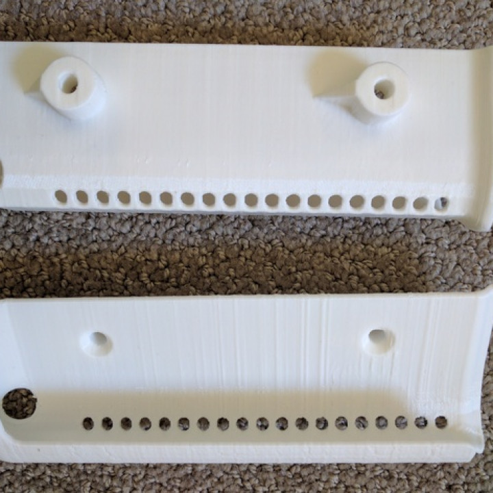 3D Printable Macbook Pro Wall Mount Rails by tiz.io
