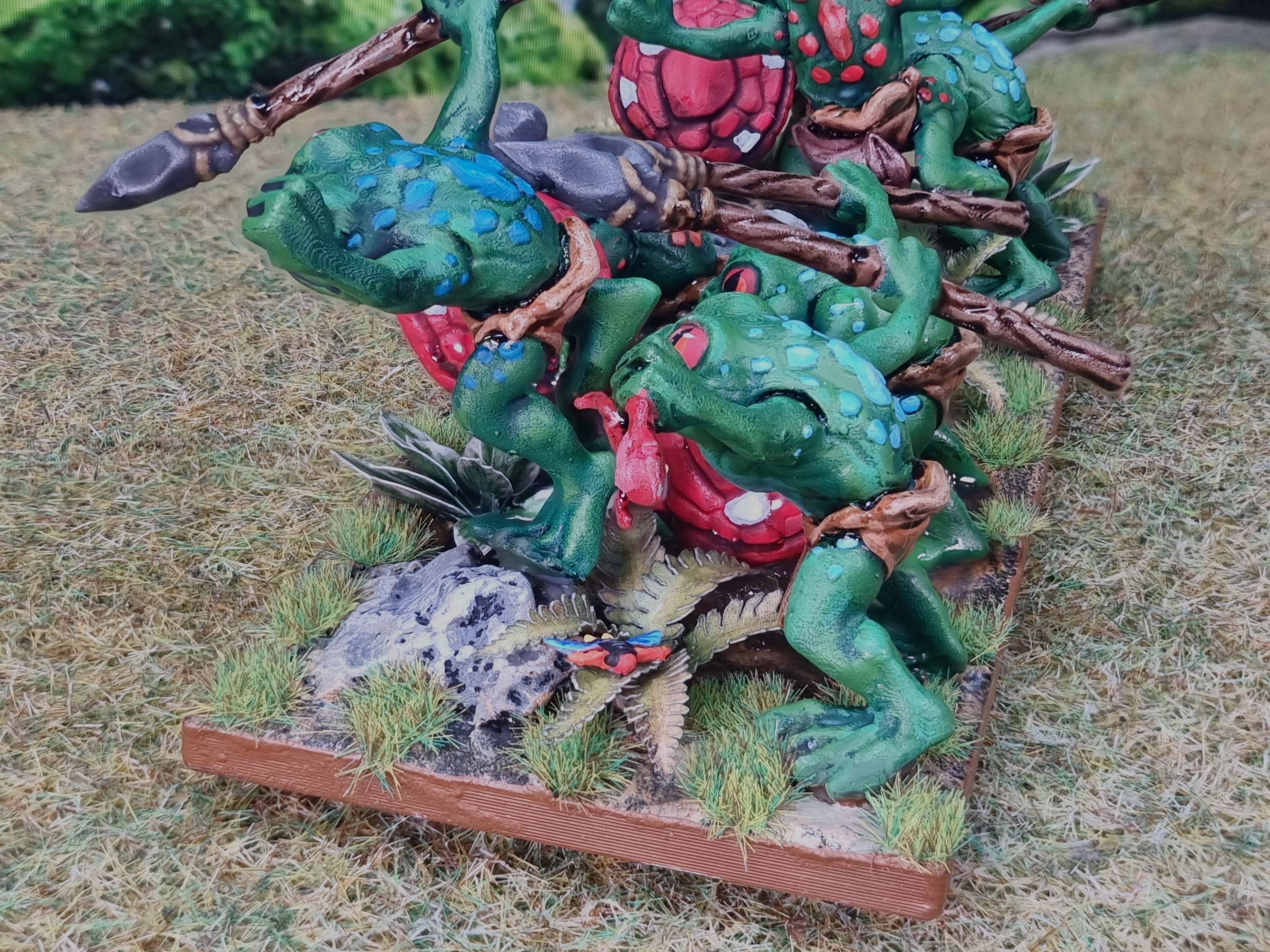 3D Printable Bullywug Warriors by Warp Miniatures