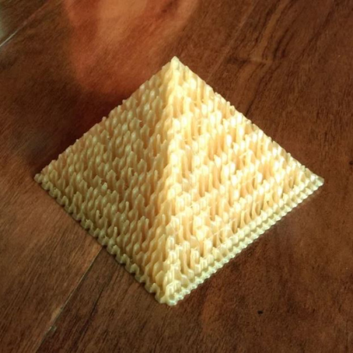 3D Printable Pyramid hex maze by Justin Lin