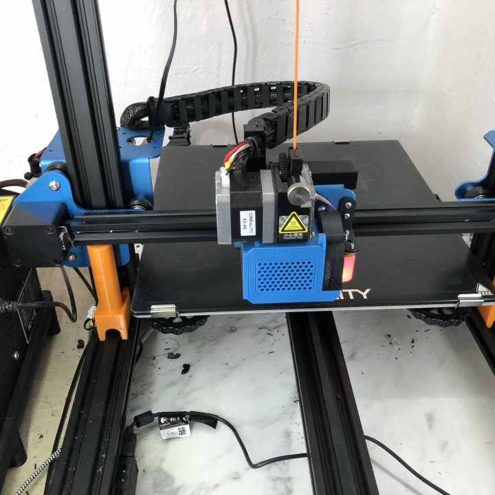 3D Printable CR 10 V2/3 X-Axis Leveling Help by Twilek