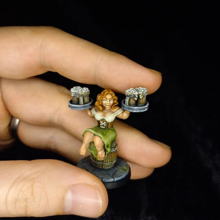 3D Print of Dorella Breakheart [PRE-SUPPORTED] Female Dwarf Innkeeper ...