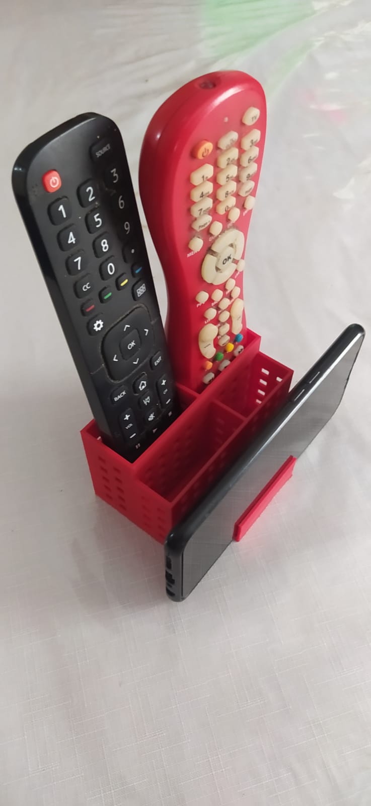 3D Printable Remote control stand by Vikram Rajashekar