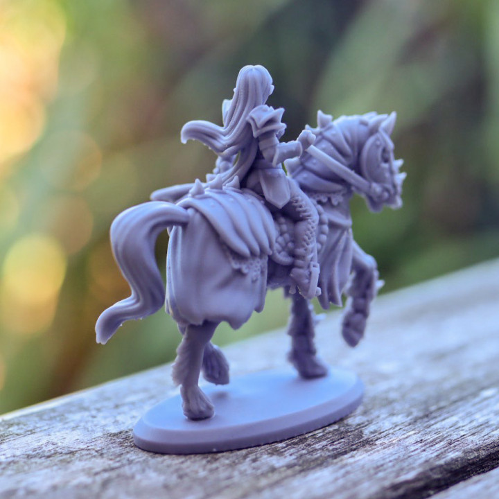 3D Printable Female Vampire Horse Riding by Galaad Miniatures