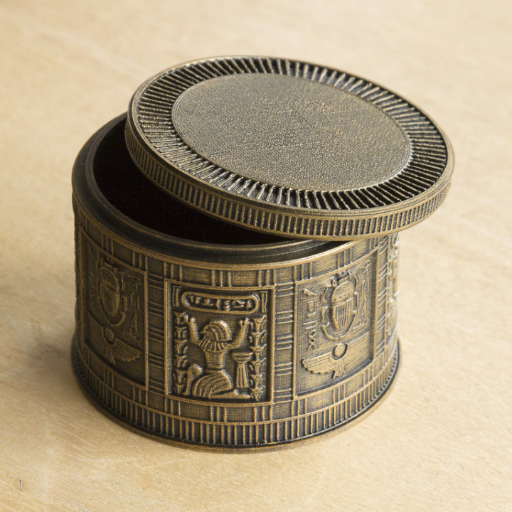 3D Printable Egyptian Trinket Box (round) by Gadgetworks
