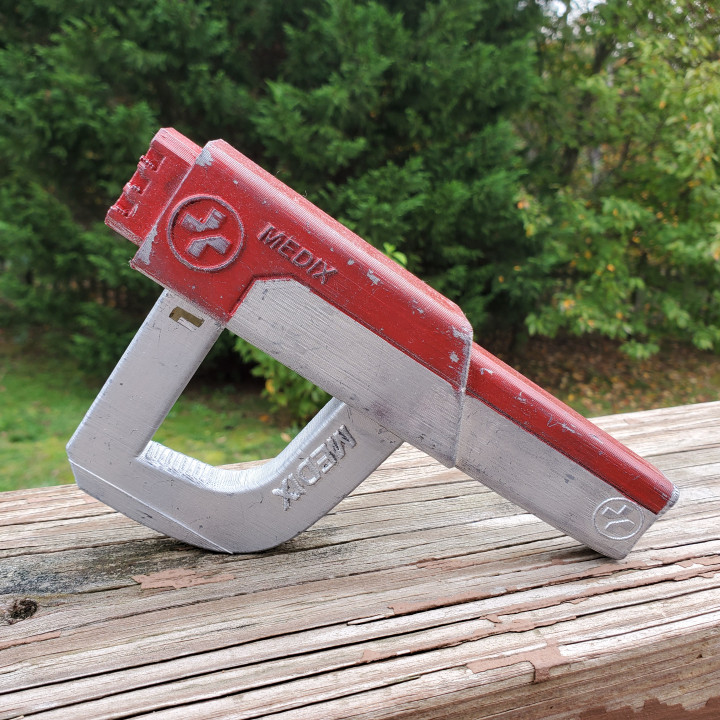 3D Printable Apex Legends Syringe by T-E-C