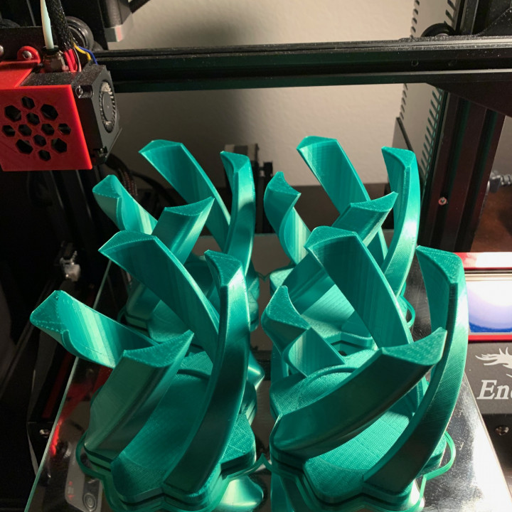 3D Printable Twisted Box by Sabrina Russell