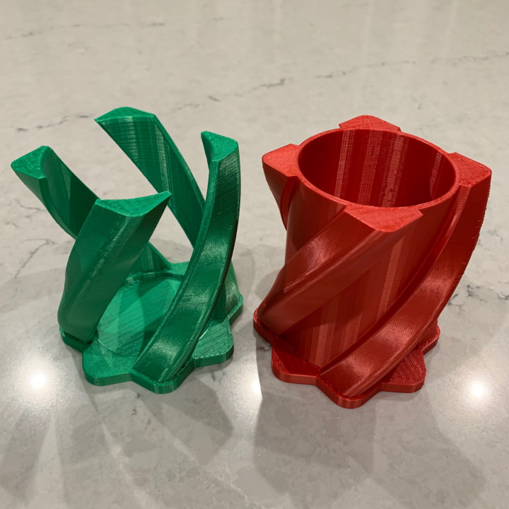 3D Printable Twisted Box by Sabrina Russell